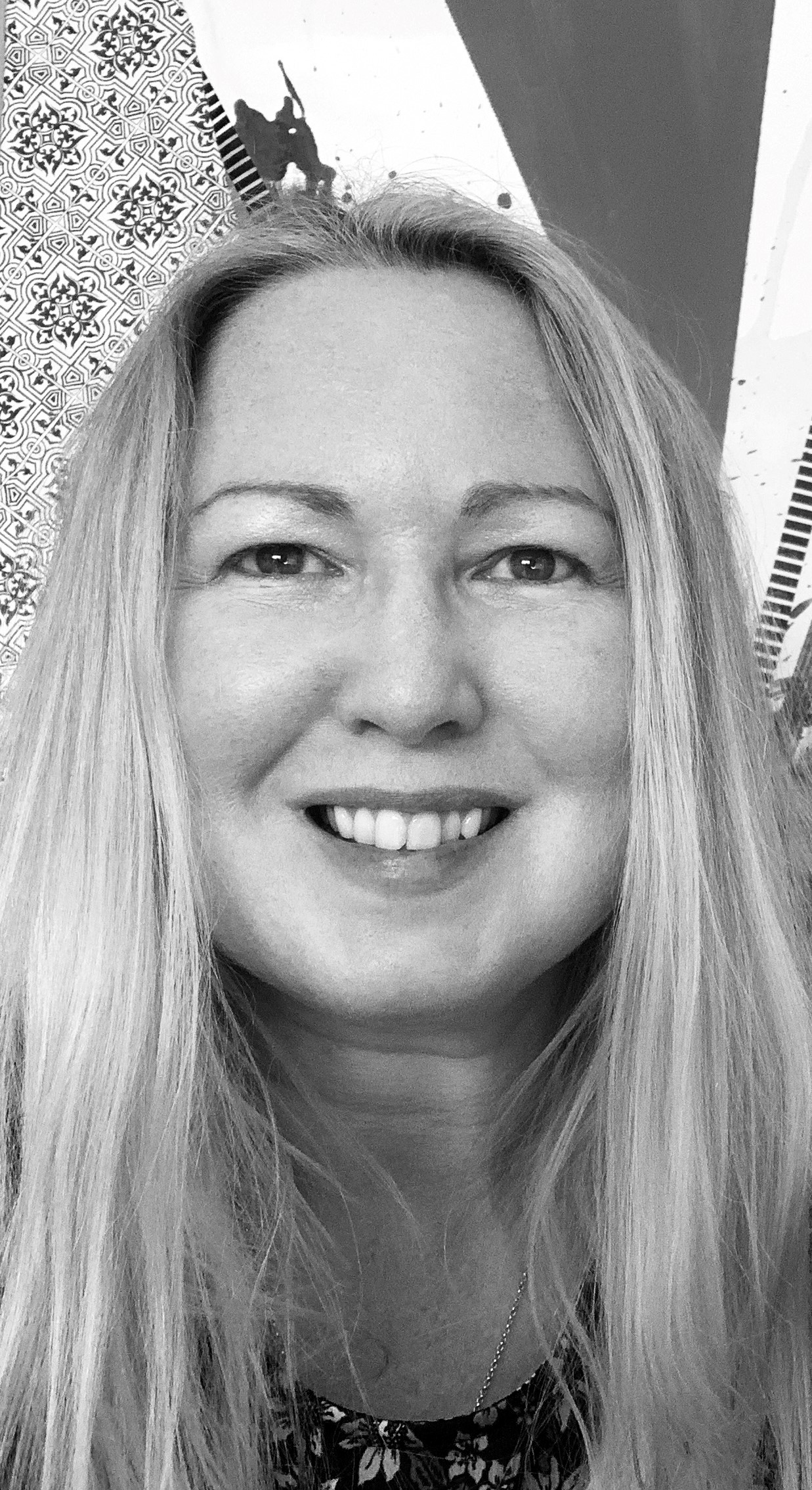 Lisa Caffrey's Instagram, Twitter & Facebook on IDCrawl